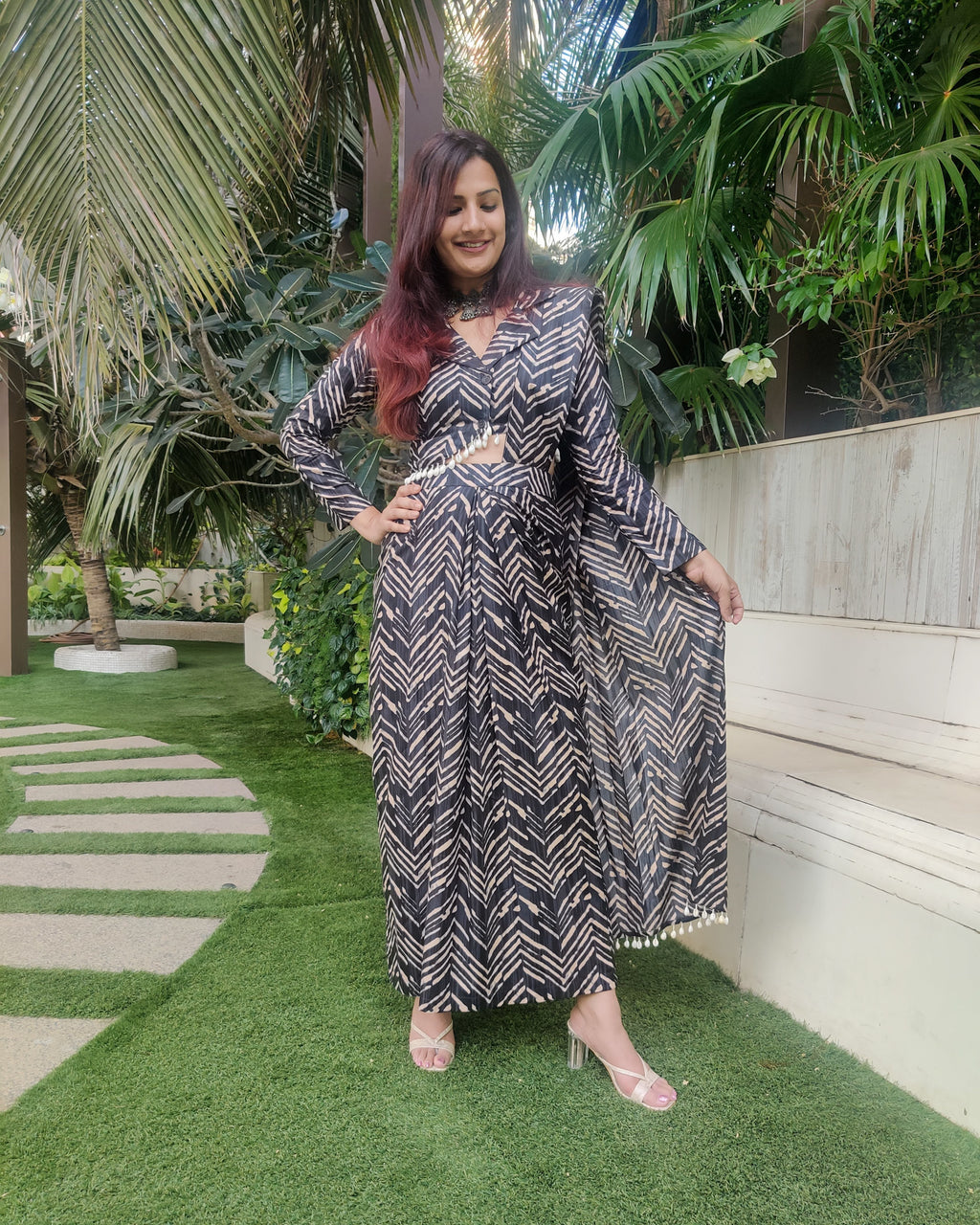 Seashell Satika - Charcoal ZigZag – Stitchincworld